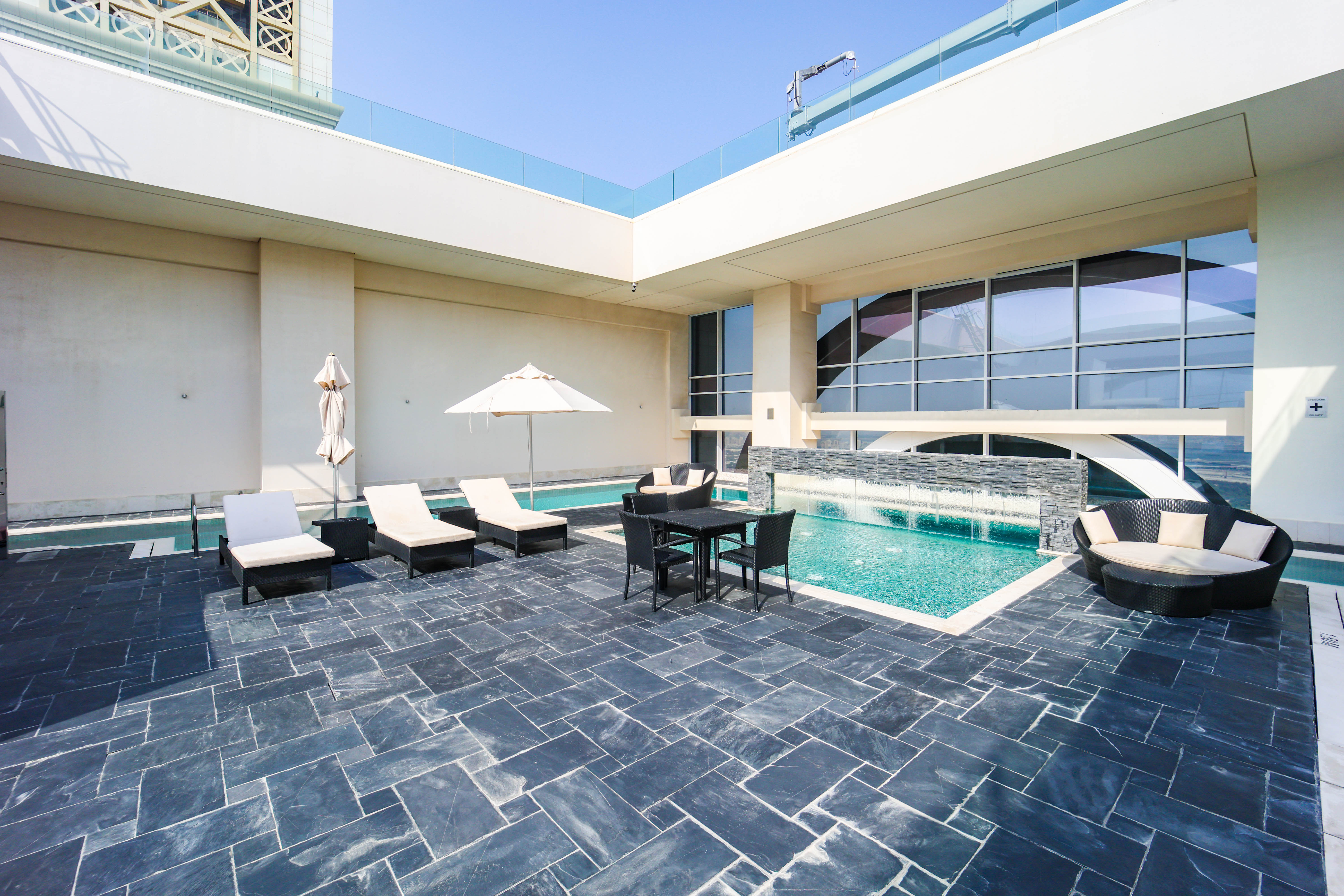 Apartment to rent 1 Bedroom 947 sq ft DIFC Maze Tower - € 33,023