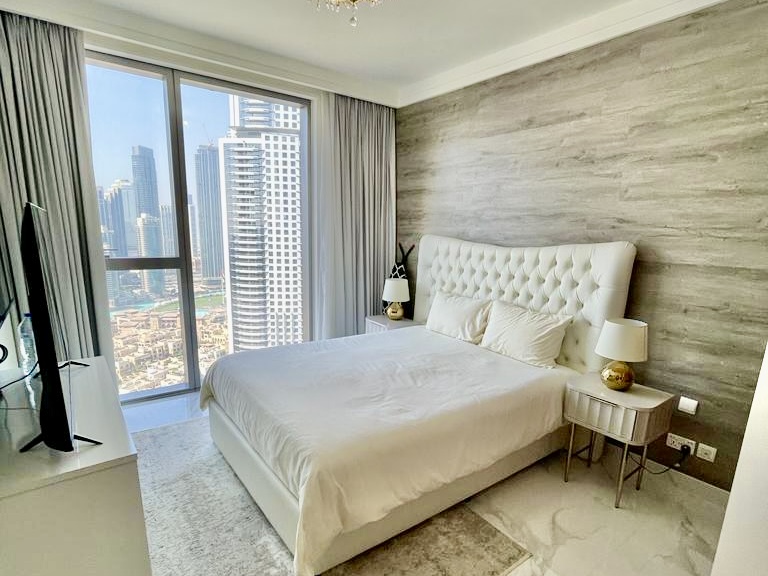 Apartment to rent 3 Bedrooms 1819 sq ft Downtown Dubai Boulevard Point ...