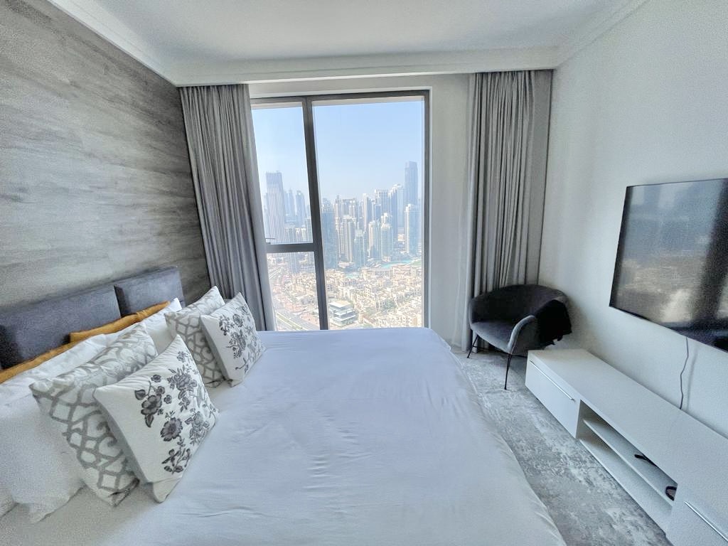 Apartment to rent 3 Bedrooms 1819 sq ft Downtown Dubai Boulevard Point ...